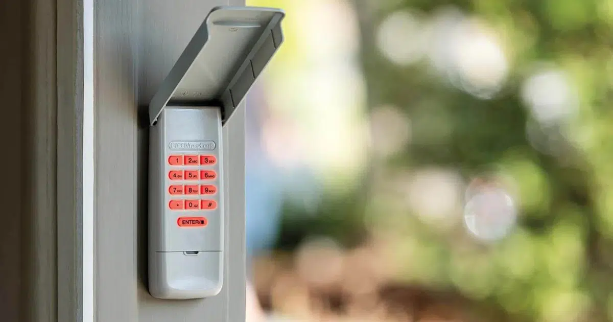 Decode Garage Door Keypad Beeps and Light Signals